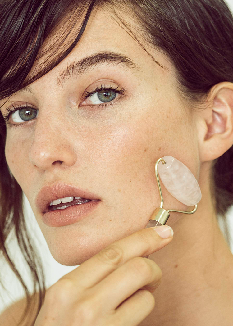 Facial Rolling: How To Do It & Why? | COSME Magazine